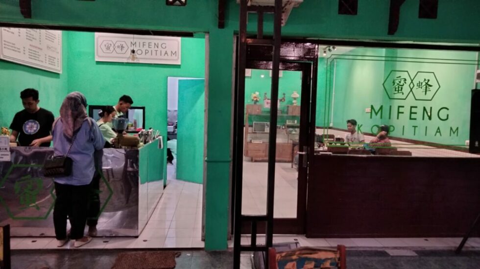 Kabar Gembira!! Telah Hadir MIFENG KOPITIAM, Tempat Nongkrong Sambil ...