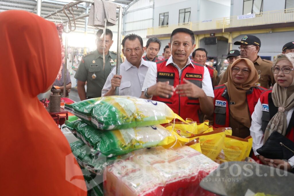 Pimpin TPID Kota Malang Sidak ke Pasar Tradisional, Pj. Wahyu Hidayat ...