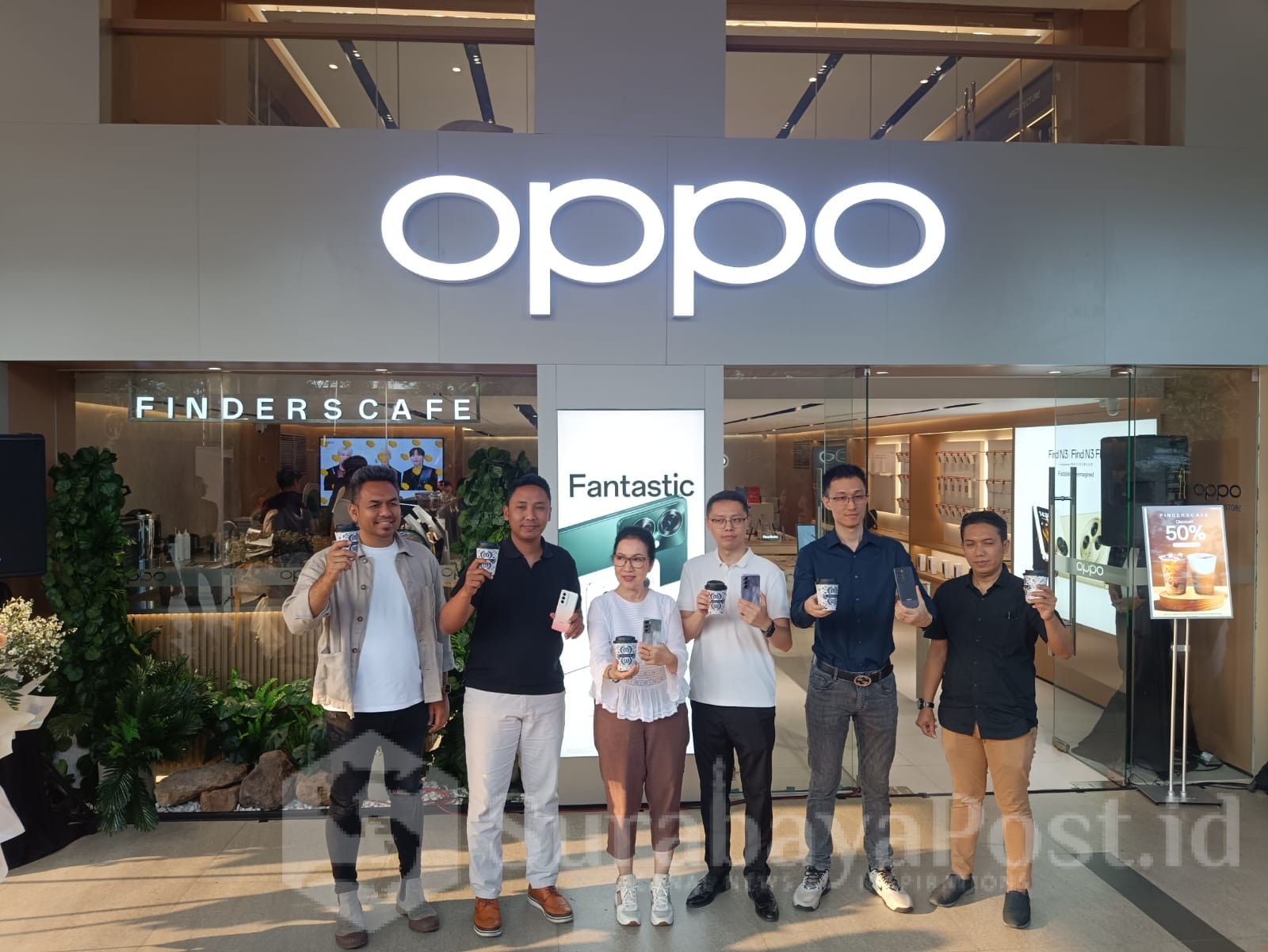 OPPO Resmikan Experience Store di Malang Town Store dengan Ragam ...